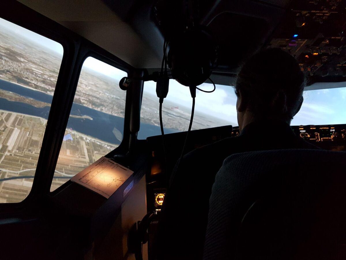 simFlight 737 Full Flight Simulator nun eröffnet! – simFlight.DE