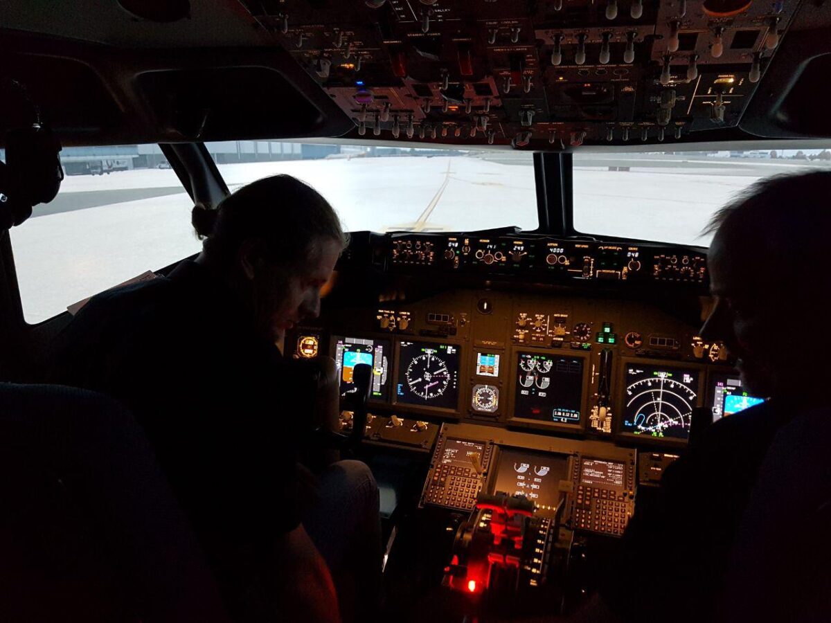 simFlight 737 Full Flight Simulator nun eröffnet! – simFlight.DE